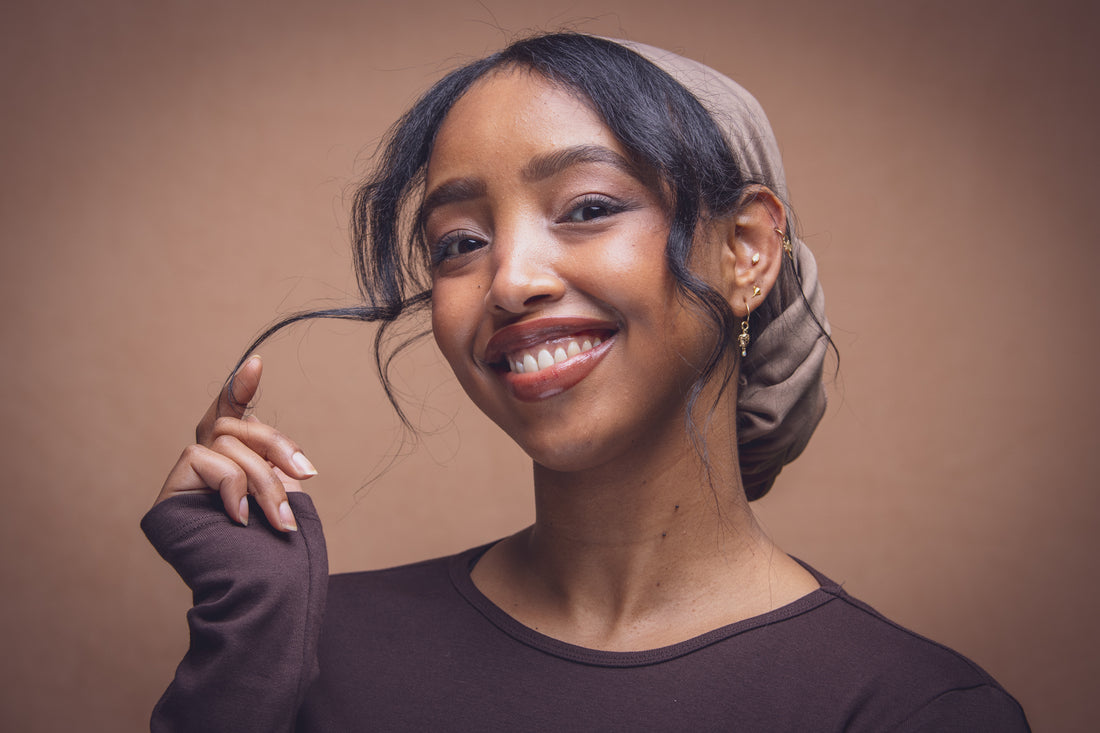 Alles over Bridge Piercings: genezing, piercingprocedure en sieraden